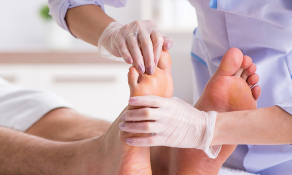 What could be causing my pinky toe pain? - Gait Happens